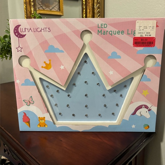 Luna lights | Other | Luna Lights Led Marquee Crown Blue Light Up Crown ...